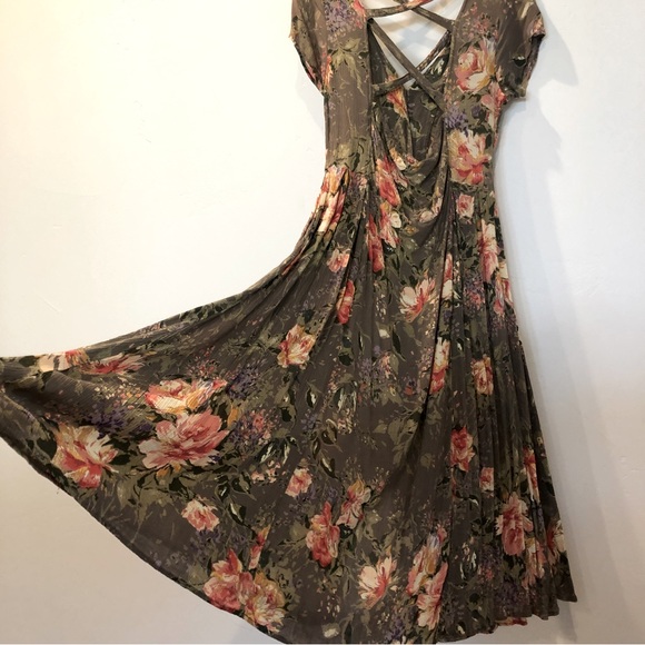 Phool | Dresses | Phool Floral Midi Dress | Poshmark